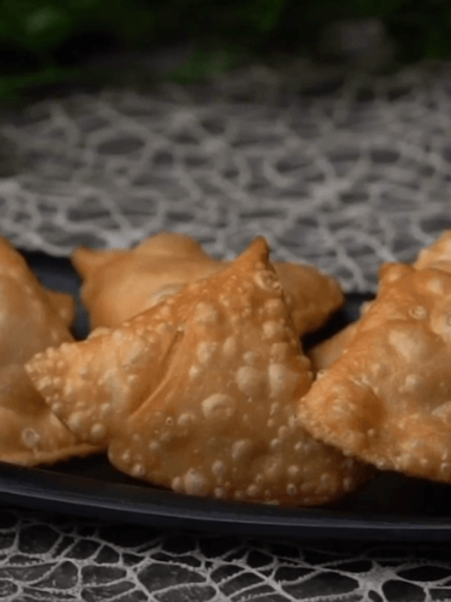 Holi Special Sweet Samosa Recipe – Cooking With Guru